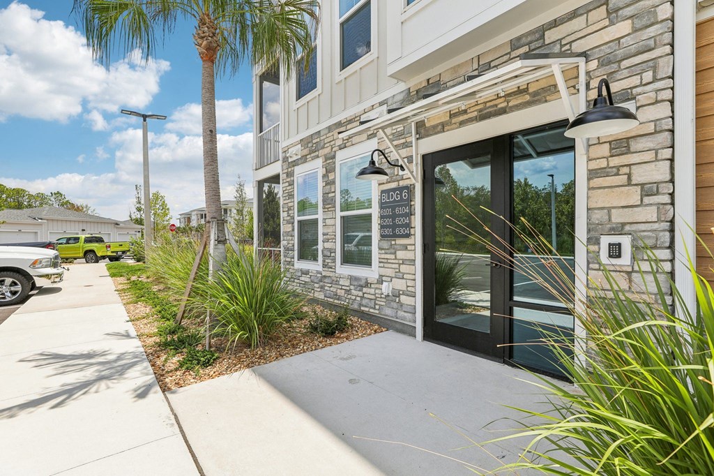 Drift Luxury Apartment Homes, 100 Navigator Dr., Daytona Beach, FL - RentCafe